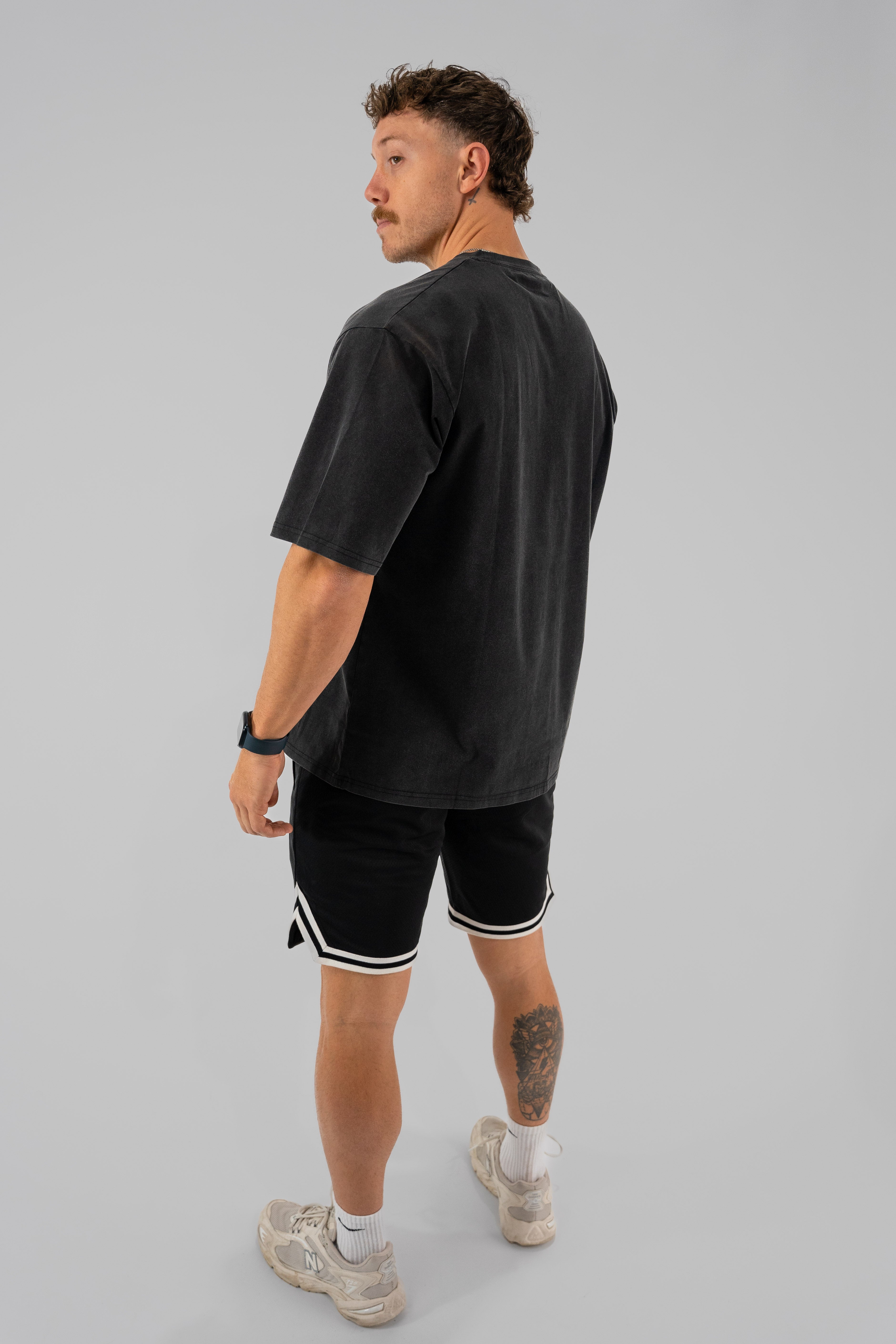 Men’s Relaxed Fit Tee - Black – Muscle Cartel Clothing